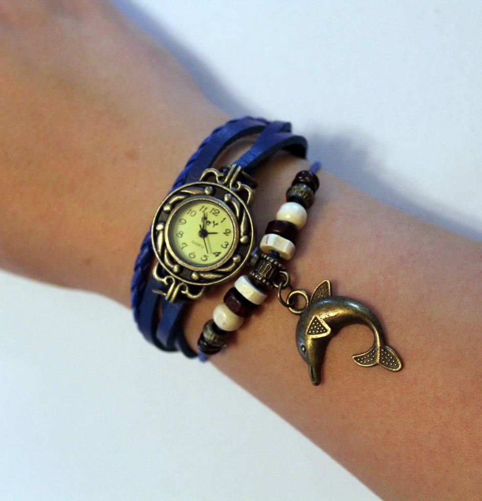 Ceas de mana cu bratari de piele albastre si decoratiuni | Accessories ...